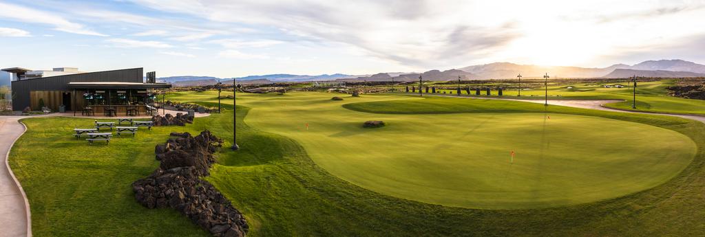 Putting Green Practice Area | Black Desert Resort